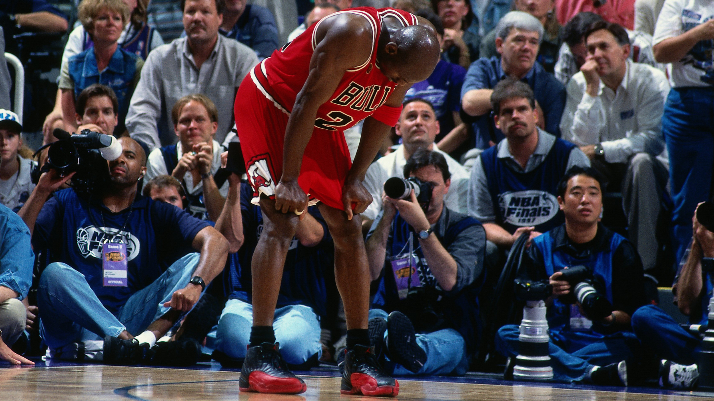 On this day in NBA Finals history: Michael Jordan's 'Flu Game' - Andscape