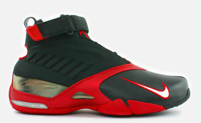 On the way to his Nike Zoom Vick 1s, Michael Vick sent Air Jordan 17s ...
