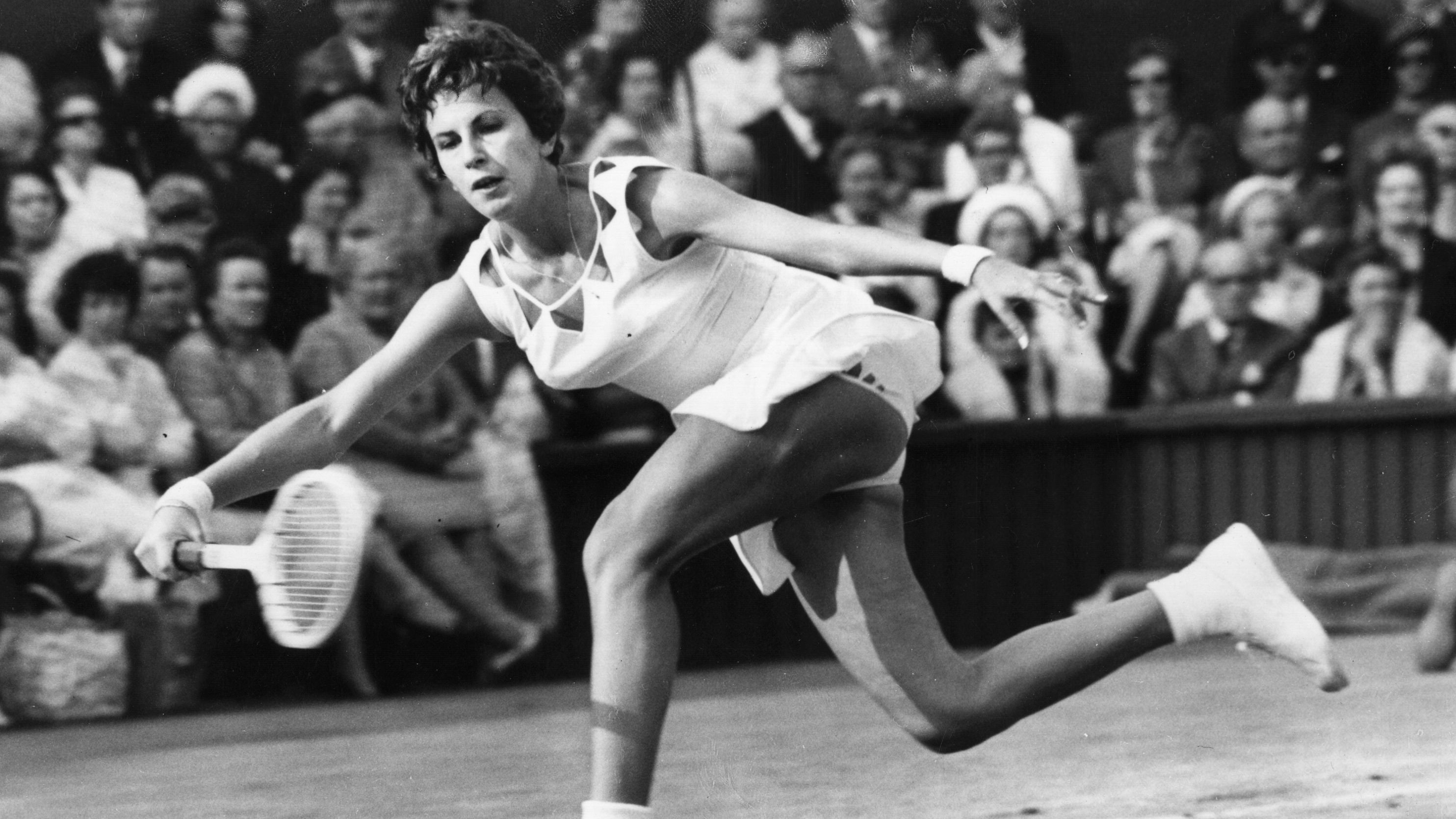 On this day in Latinx history: Tennis champion Maria Bueno is born ...