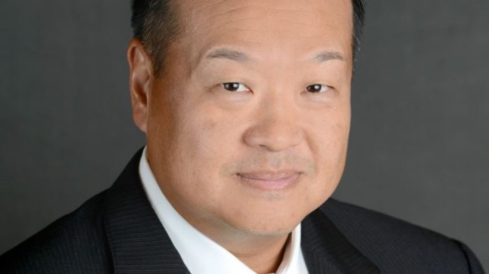 Dr. Edward Kim is helping lung cancer patients with a Stuart Scott ...