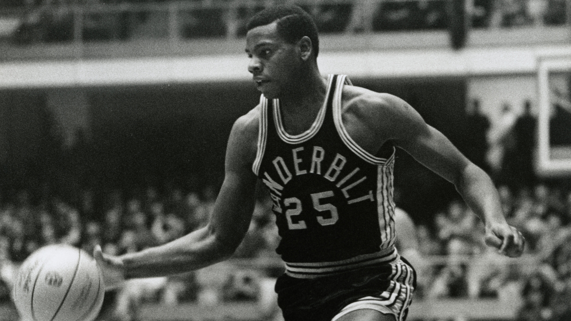 Remembering Perry Wallace, who broke the color barrier in SEC ...