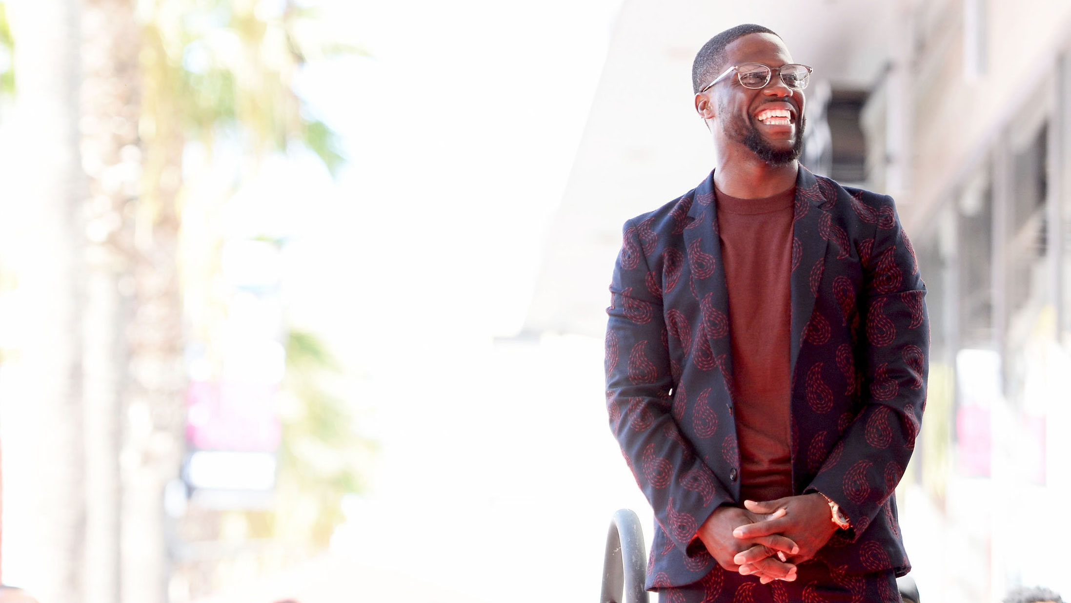 Kevin Hart giving back by handing out scholarships to HBCU students His ...