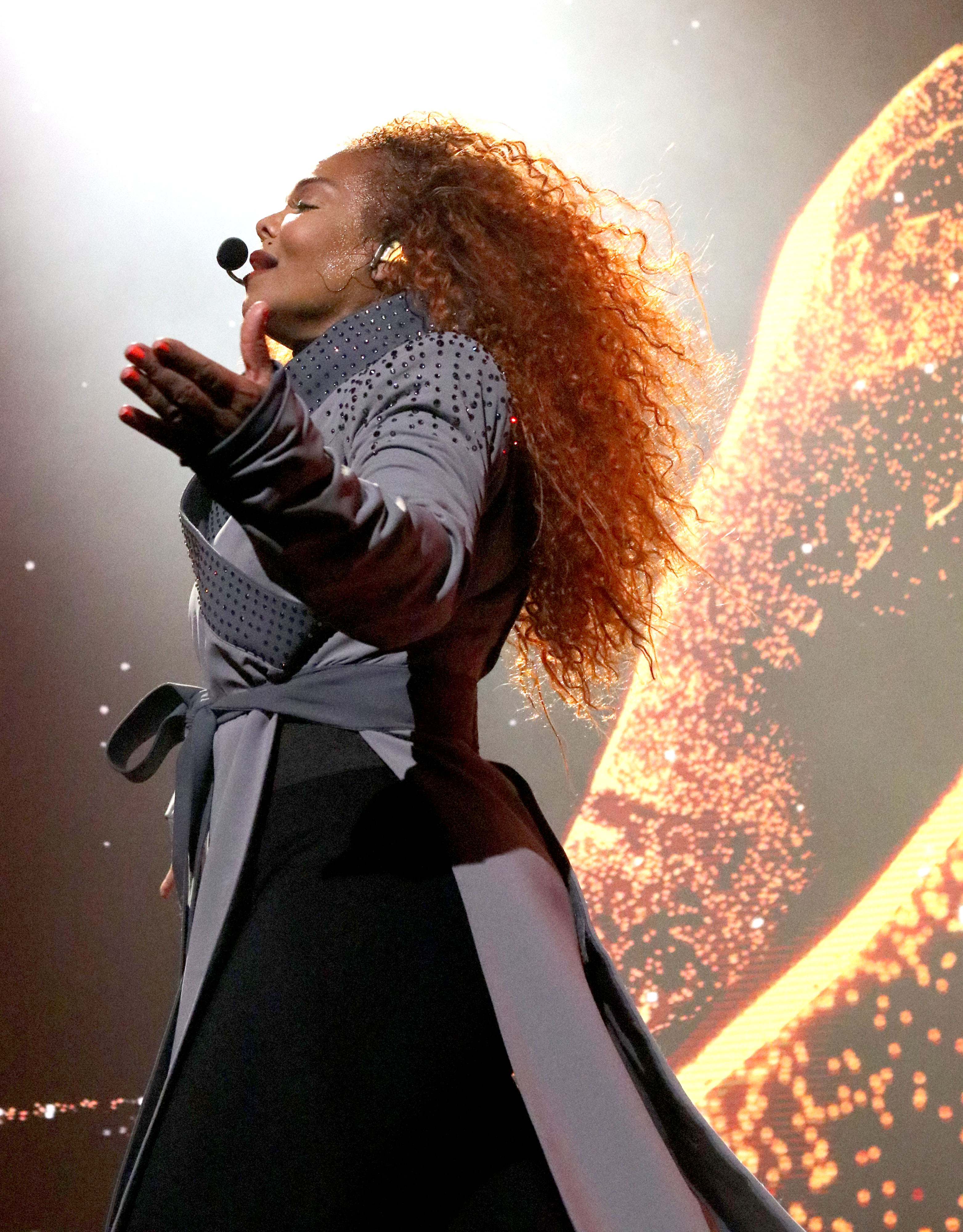Janet Jackson trained like a sprinter for her new show — Andscape