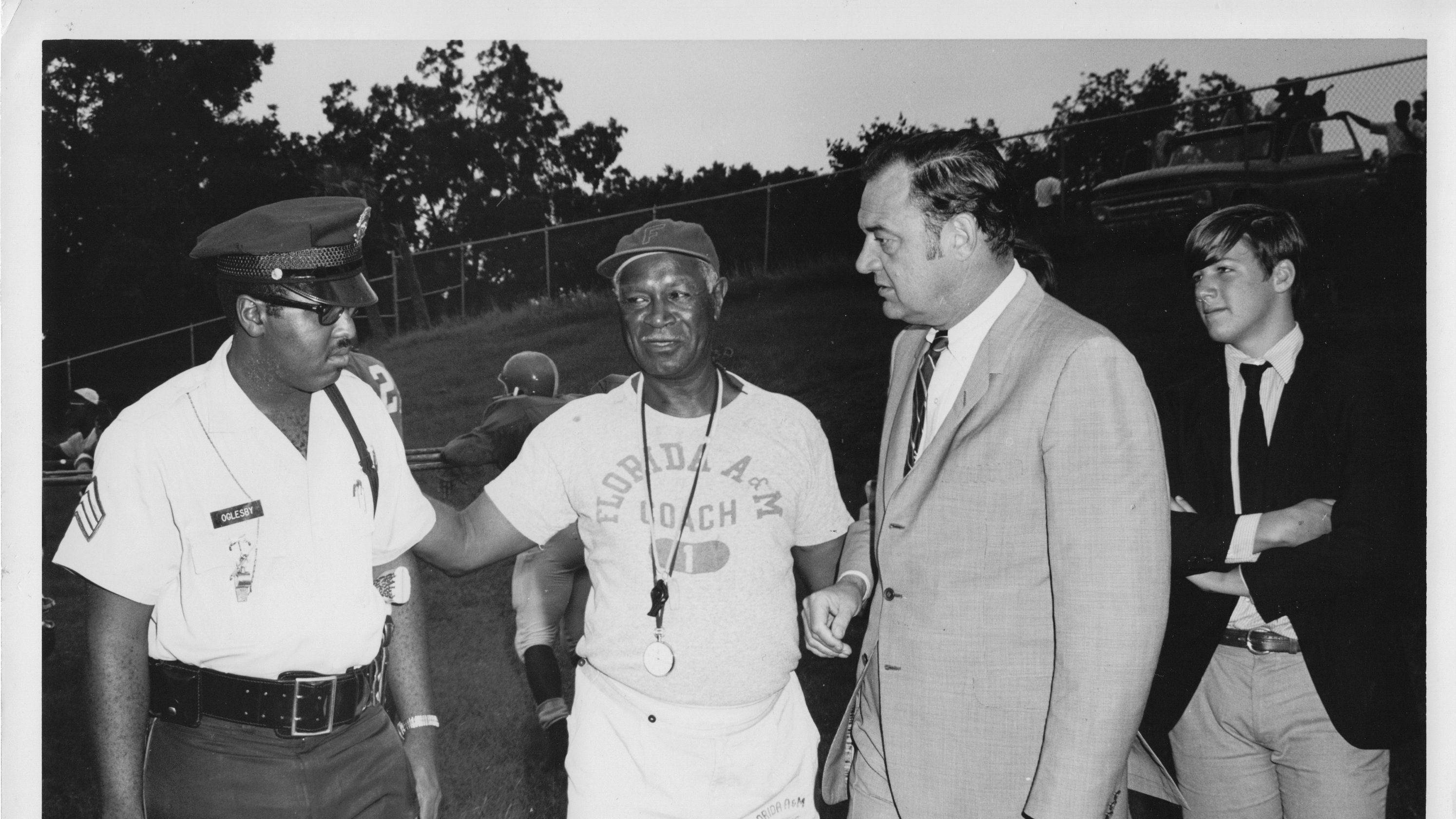 The game desegregating college football in the South happened 50 years ...