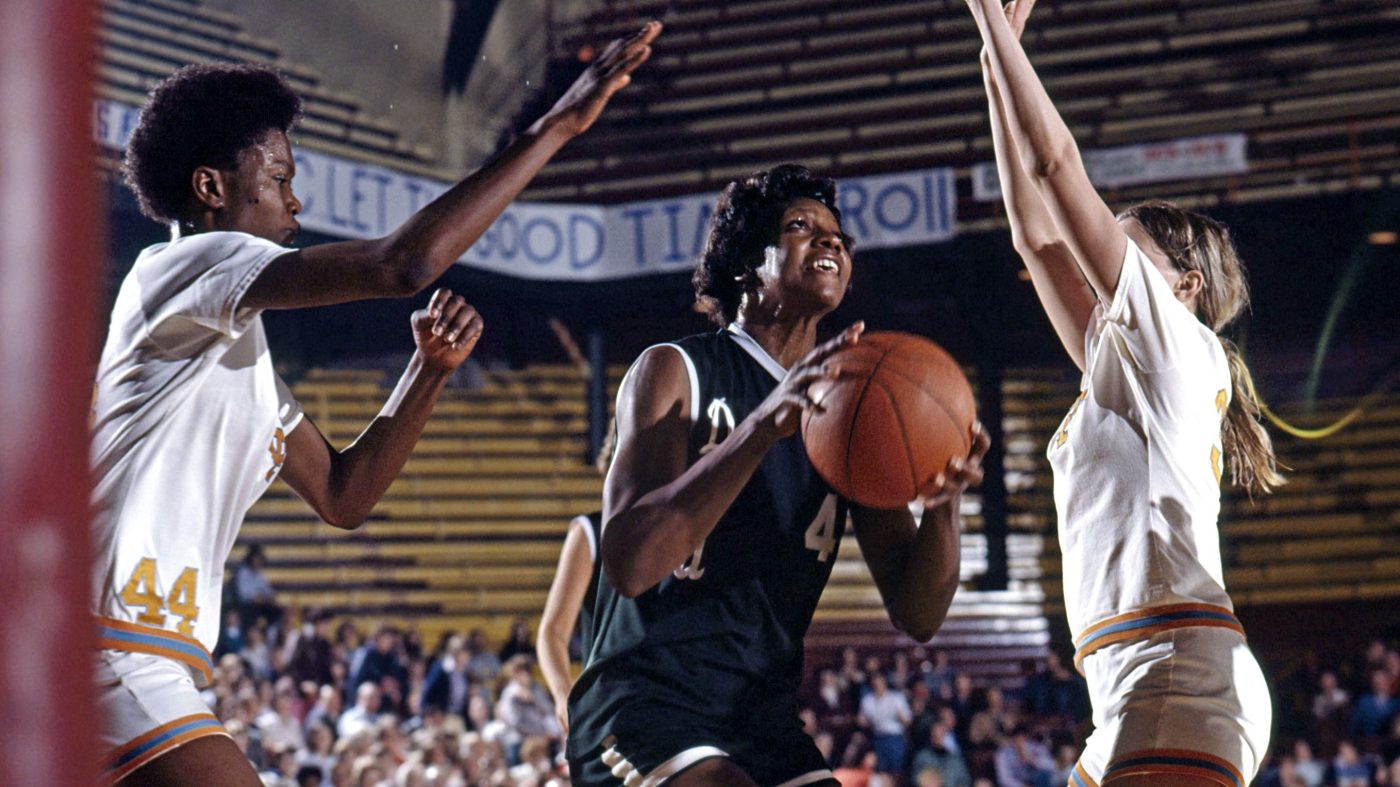 ‘The Queen of Basketball’ Lucy Harris finally gets her flowers — Andscape