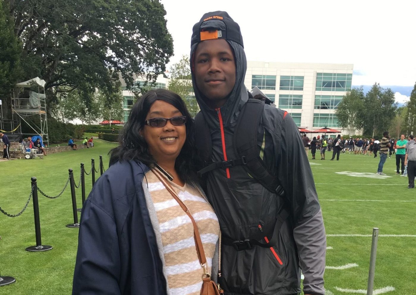 Bengals’ Tee Higgins draws strength from mom’s perseverance — Andscape