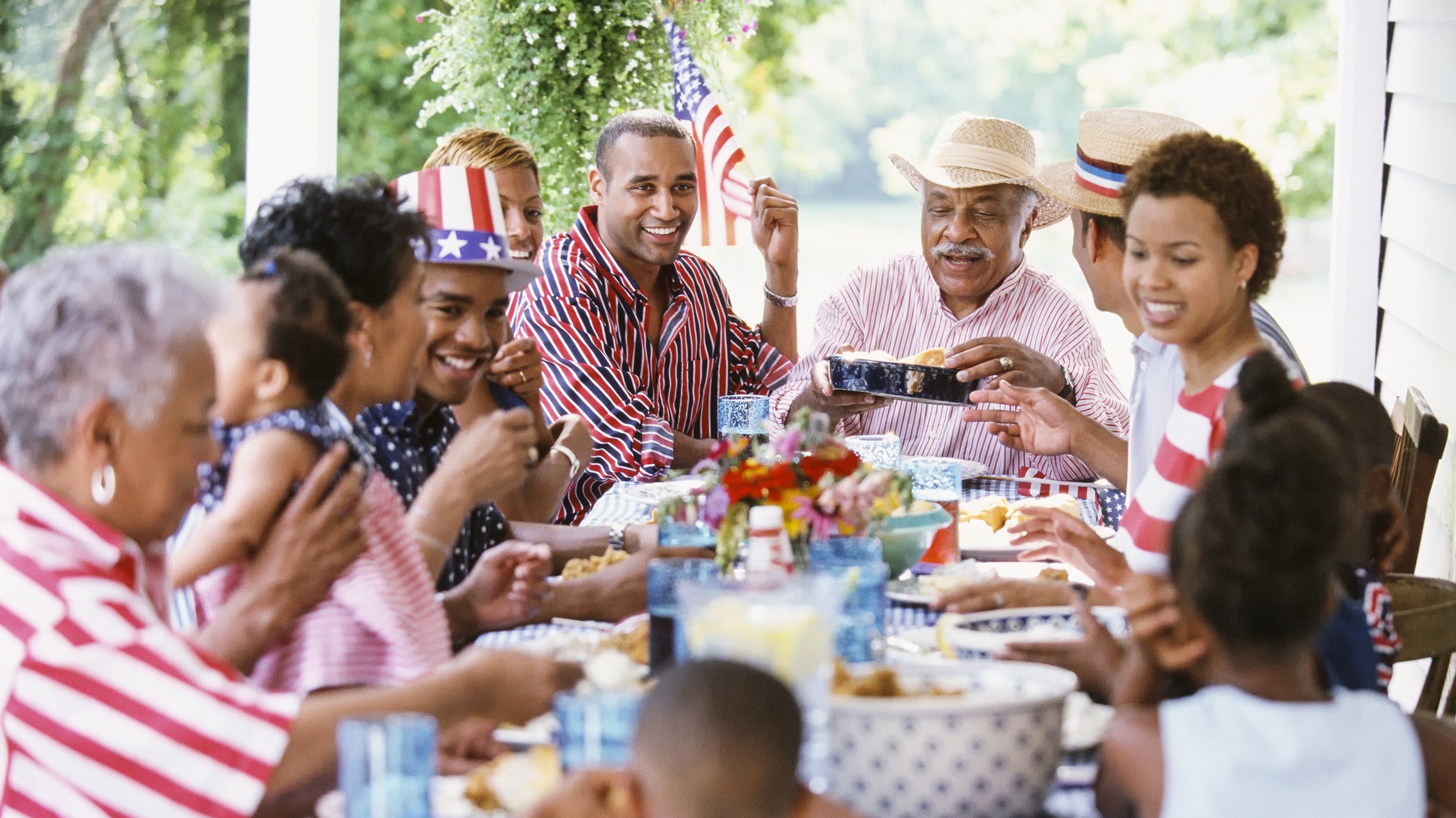 What’s unc wearing to the cookout? Linen shorts and sandals, of course ...