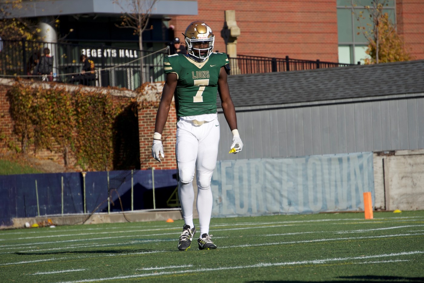 Nyckoles Harbor, the Class of 2023’s top athlete, can conquer football ...