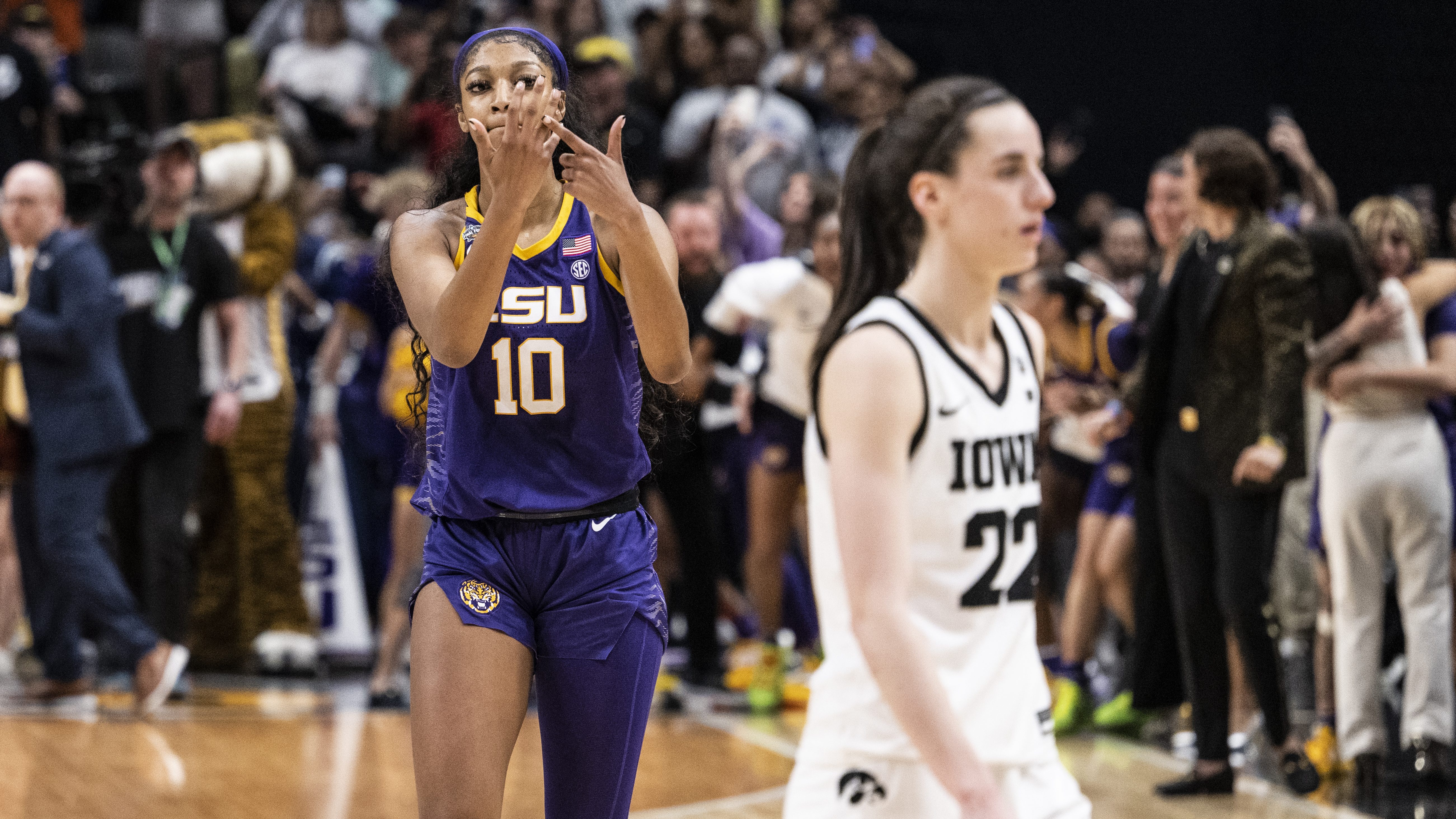 LSU's Angel Reese, Iowa's Caitlin Clark and the double standards of ...