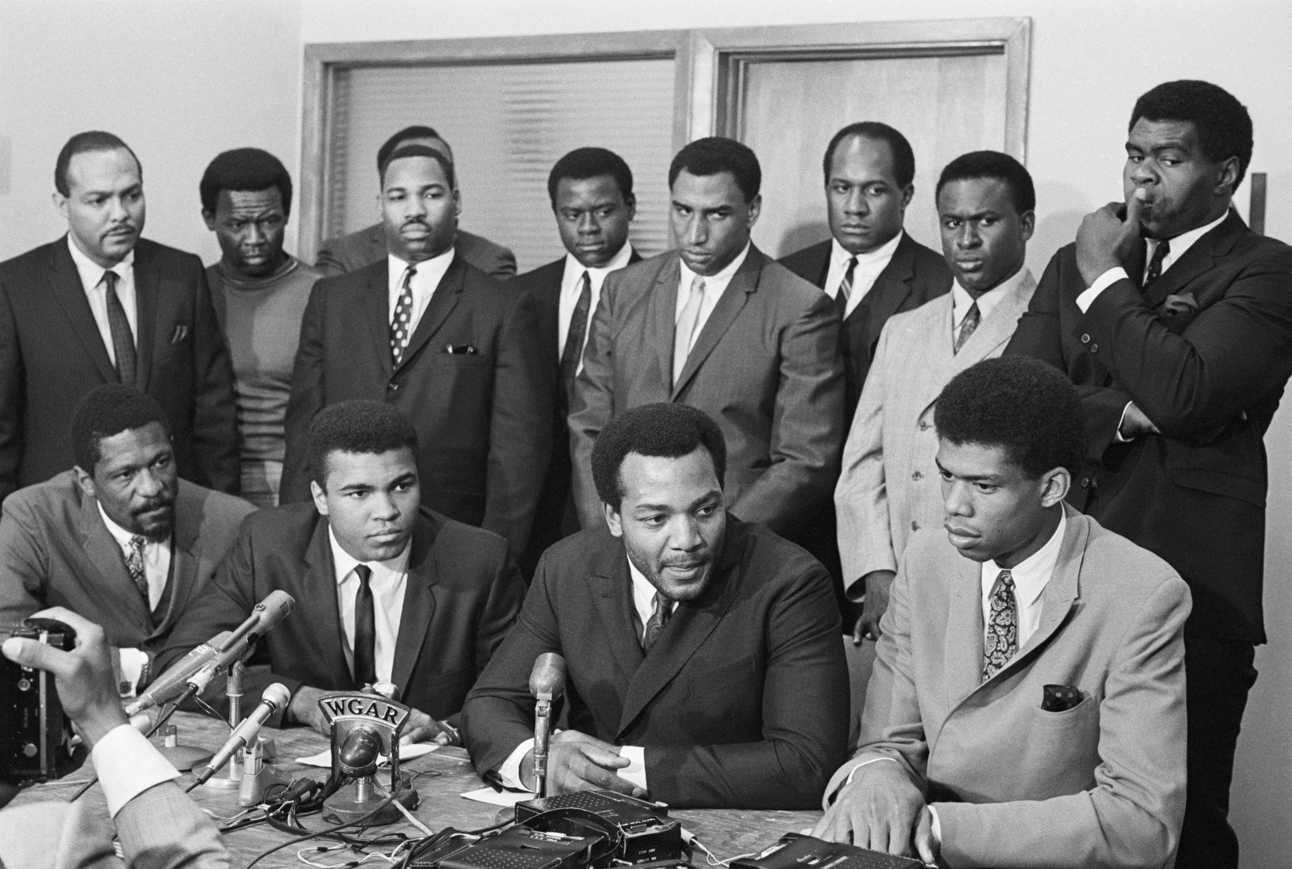 Jim Brown: The death of a legend and freedom song - Andscape