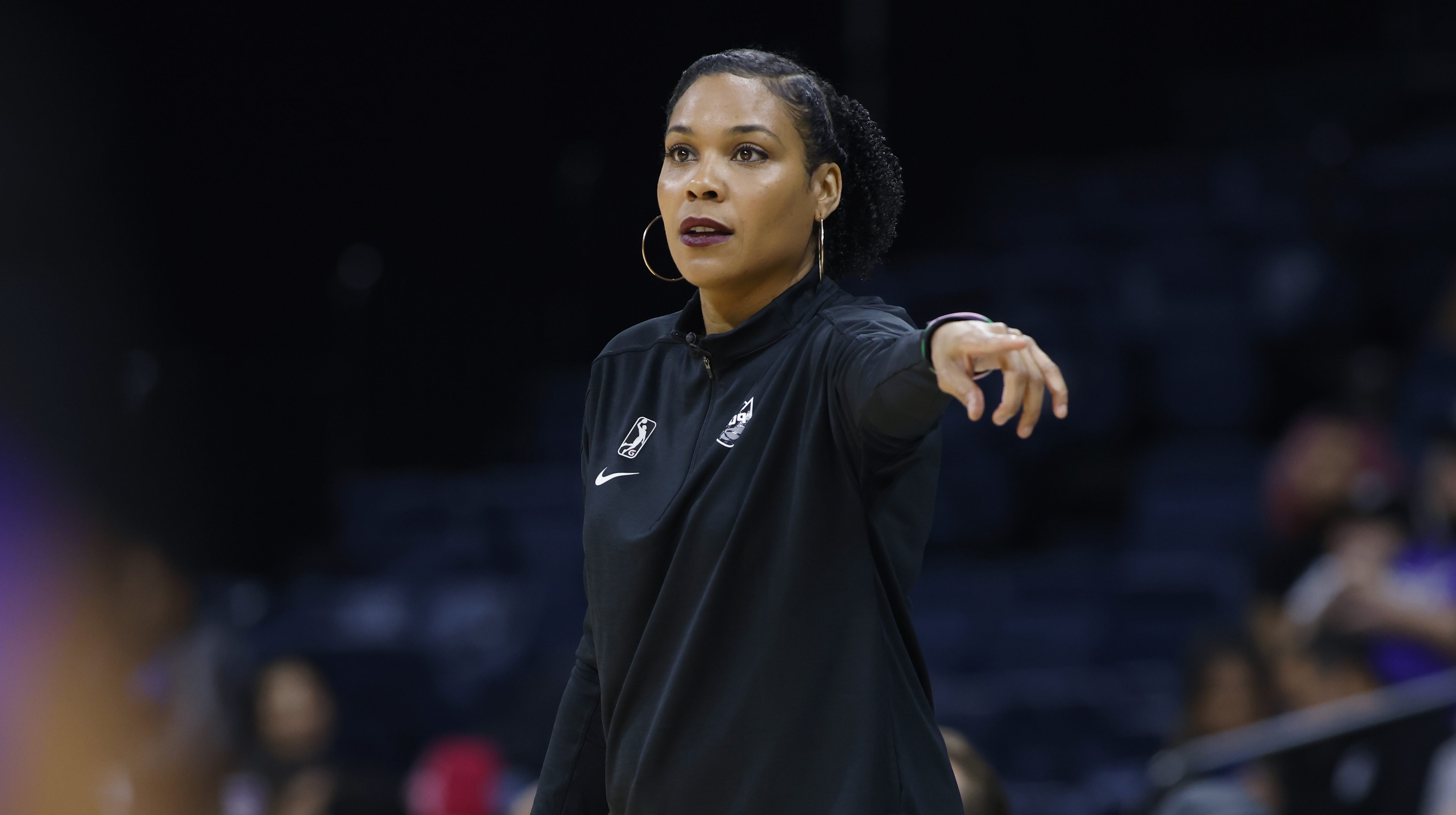 Lindsey Harding's historic G League Coach of the Year award didn't come ...