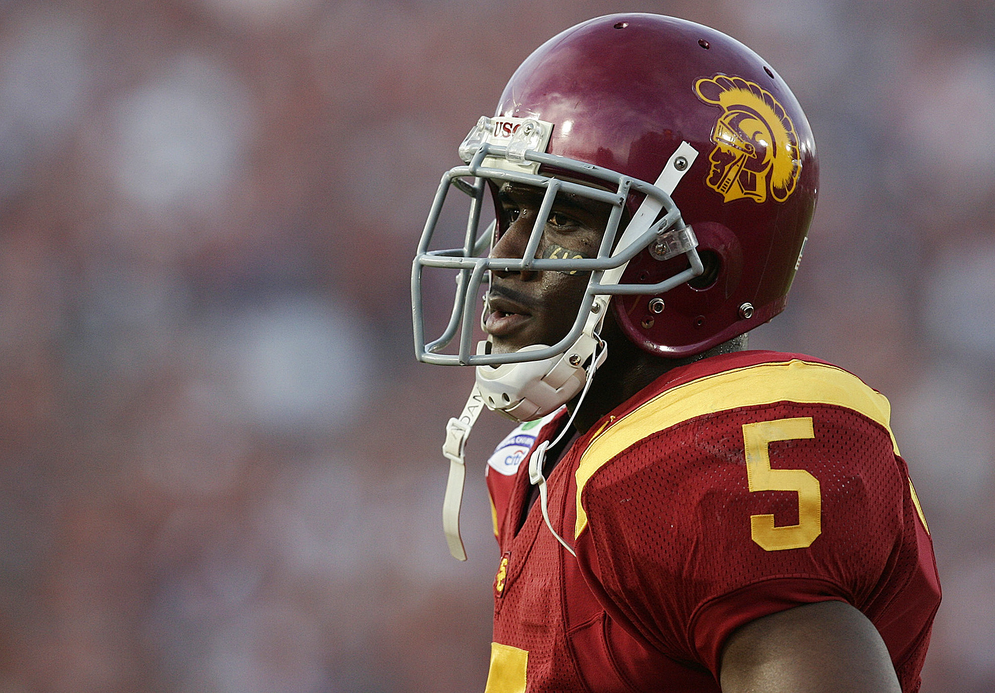 Reggie Bush finally gets back the Heisman Trophy he never should have ...