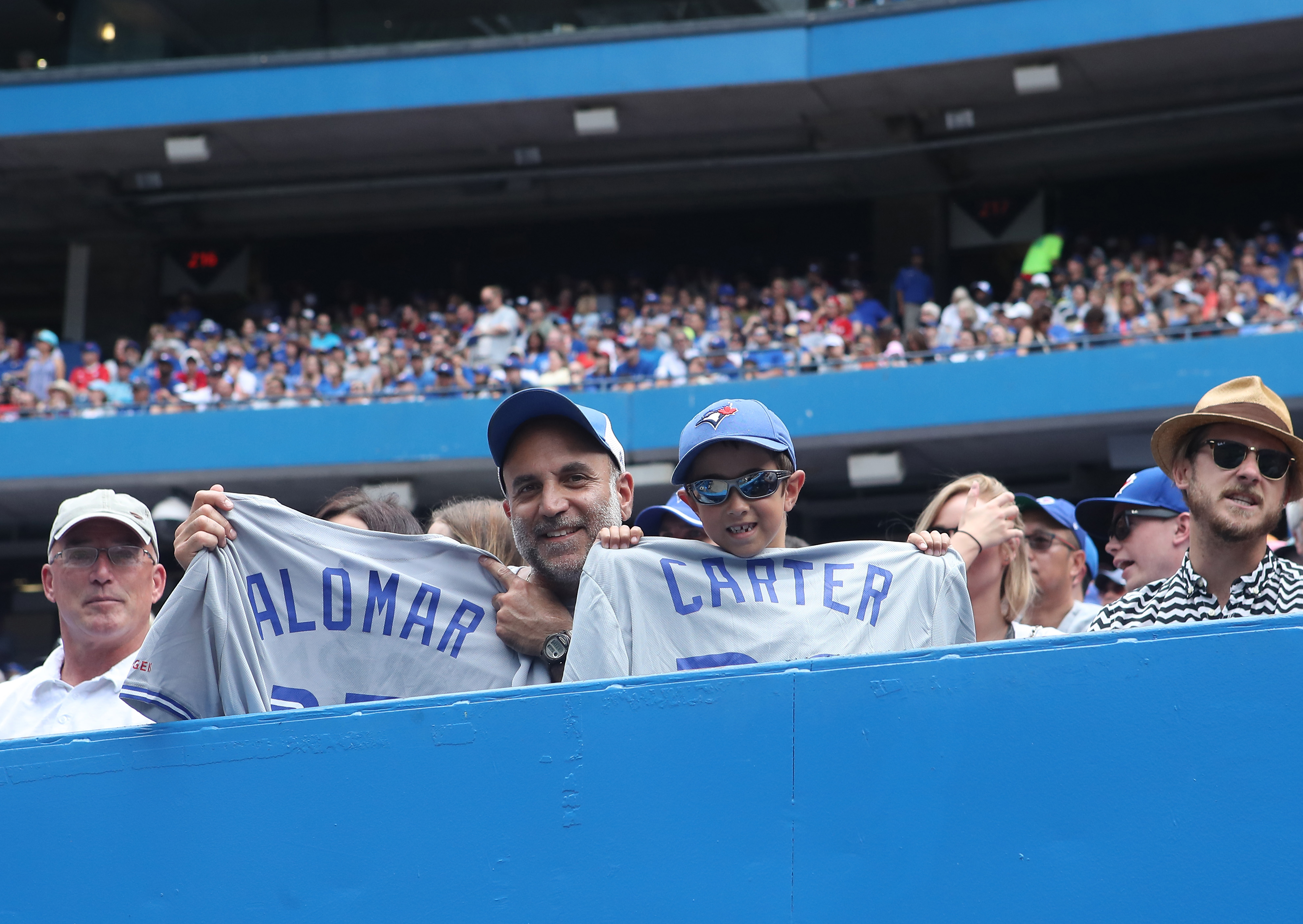 If any Toronto Blue Jays player deserves a statue, it’s Joe Carter ...